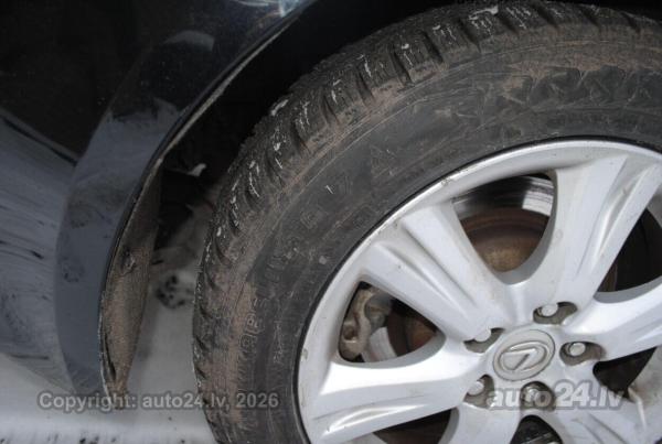 Black Lexus IS 2006 in Voru, with an engine capacity of 2.50 L and mileage of 244 thousand km for 3500 €, photo 11 on AUTOMOTO.COM.LV