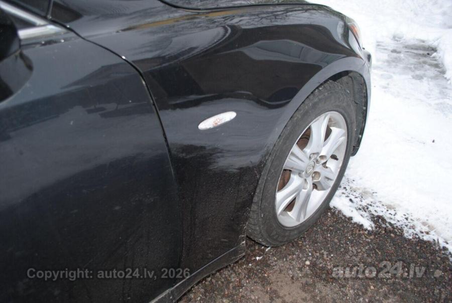 Black Lexus IS 2006 in Voru, with an engine capacity of 2.50 L and mileage of 244 thousand km for 3500 €, photo 15 on AUTOMOTO.COM.LV