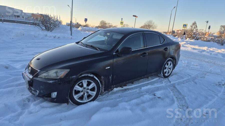 Melns Lexus IS 2006 Liepāja, ar dzinēja tilpumu 2.20 L un nobraukumu 365 tūkst. km par 2600 €, foto 5 vietnē AUTOMOTO.COM.LV
