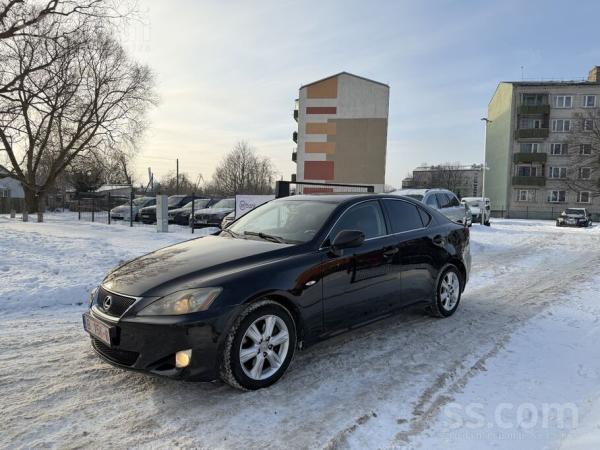 Black Lexus IS 2006 in Ventspils, with an engine capacity of 2.20 L and mileage of 313 thousand km for 3300 €, photo 1 on AUTOMOTO.COM.LV