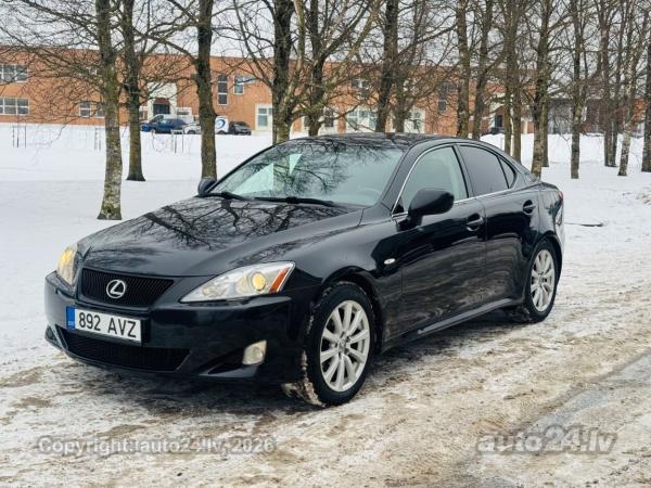 Black Lexus IS 2006 in Tallinn, with an engine capacity of 2.20 L and mileage of 234 thousand km for 3250 €, photo 4 on AUTOMOTO.COM.LV