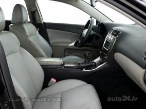 Melns Lexus IS 2006 Tallina, ar dzinēja tilpumu 2.20 L un nobraukumu 379 tūkst. km par 1999 €, foto 7 vietnē AUTOMOTO.COM.LV