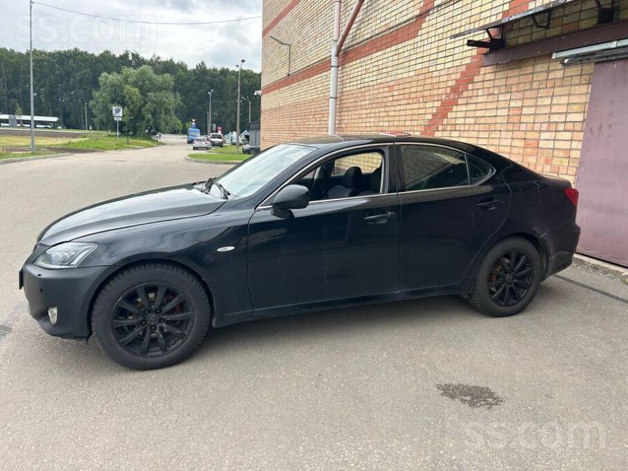 Melns Lexus IS 2006 Rīga, ar dzinēja tilpumu 2.20 L un nobraukumu 339 tūkst. km par 2100 €, foto 5 vietnē AUTOMOTO.COM.LV