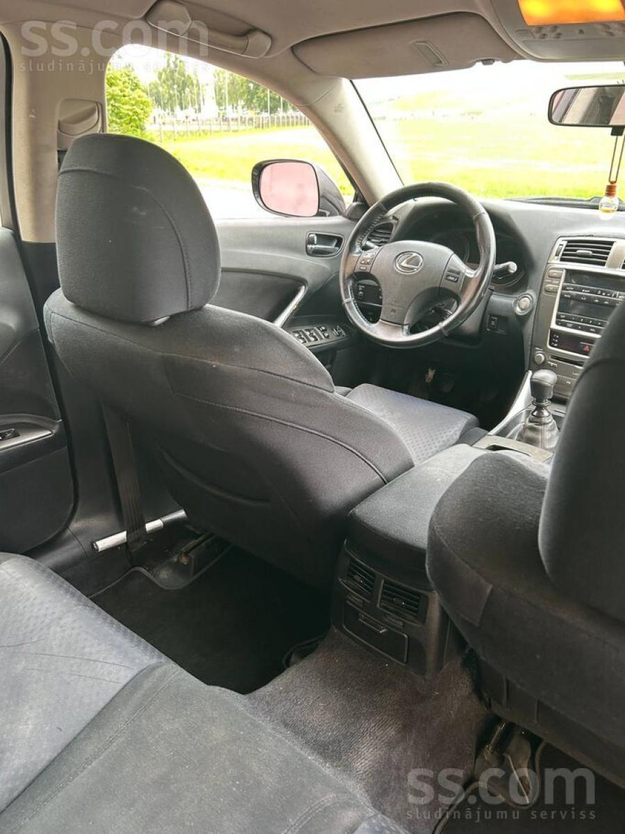 Melns Lexus IS 2006 Rīga, ar dzinēja tilpumu 2.20 L un nobraukumu 339 tūkst. km par 2100 €, foto 11 vietnē AUTOMOTO.COM.LV