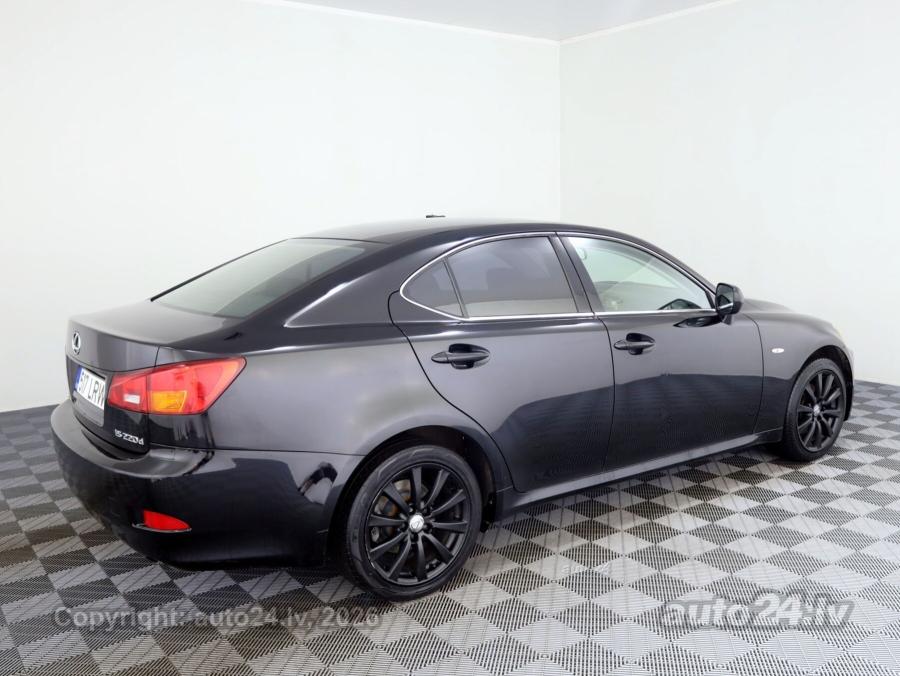 Black Lexus IS 2006 in Tallinn, with an engine capacity of 2.20 L and mileage of 336 thousand km for 2499 €, photo 4 on AUTOMOTO.COM.LV