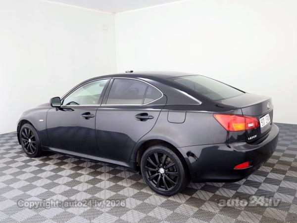 Melns Lexus IS 2006 Tallina, ar dzinēja tilpumu 2.20 L un nobraukumu 336 tūkst. km par 2499 €, foto 4 vietnē AUTOMOTO.COM.LV