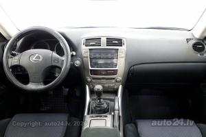 Black Lexus IS 2006 in Tallinn, with an engine capacity of 2.20 L and mileage of 336 thousand km for 2499 €, photo 6 on AUTOMOTO.COM.LV
