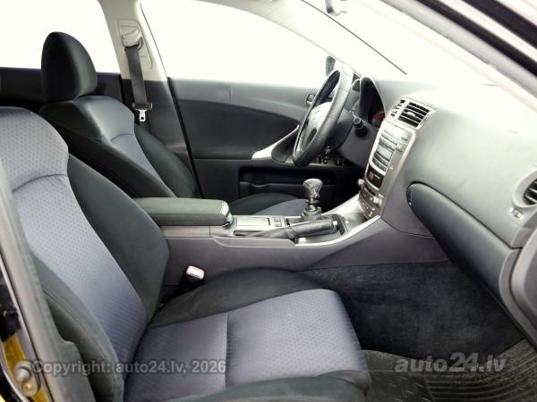 Melns Lexus IS 2006 Tallina, ar dzinēja tilpumu 2.20 L un nobraukumu 336 tūkst. km par 2499 €, foto 6 vietnē AUTOMOTO.COM.LV