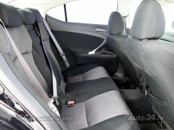 Melns Lexus IS 2006 Tallina, ar dzinēja tilpumu 2.20 L un nobraukumu 336 tūkst. km par 2499 €, foto 7 vietnē AUTOMOTO.COM.LV