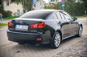 Black Lexus IS 2006 in Riga, with an engine capacity of 2.20 L and mileage of 345 thousand km for 1590 €, photo 5 on AUTOMOTO.COM.LV