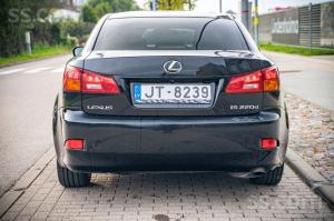 Black Lexus IS 2006 in Riga, with an engine capacity of 2.20 L and mileage of 345 thousand km for 1590 €, photo 6 on AUTOMOTO.COM.LV