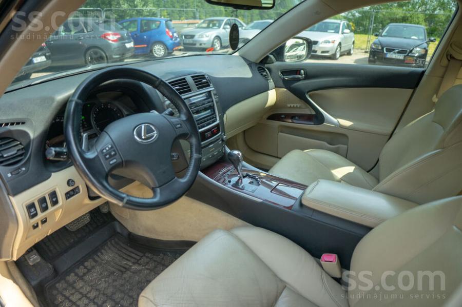 Melns Lexus IS 2007 Liepāja, ar dzinēja tilpumu 2.50 L un nobraukumu 207 tūkst. km par 4200 €, foto 8 vietnē AUTOMOTO.COM.LV
