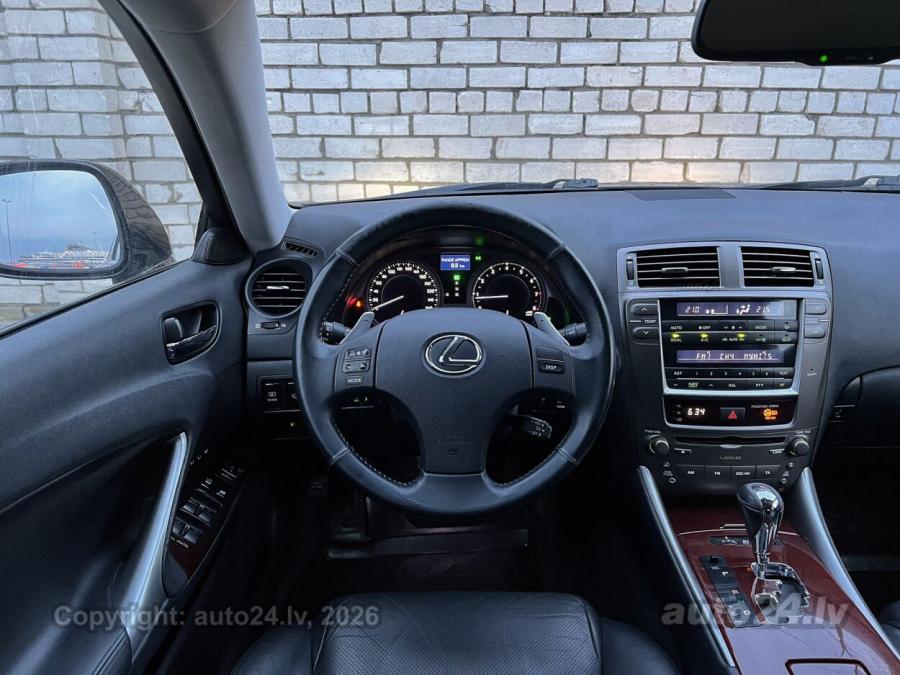 Melns Lexus IS 2007 Tallina, ar dzinēja tilpumu 2.50 L un nobraukumu 198 tūkst. km par 6795 €, foto 16 vietnē AUTOMOTO.COM.LV
