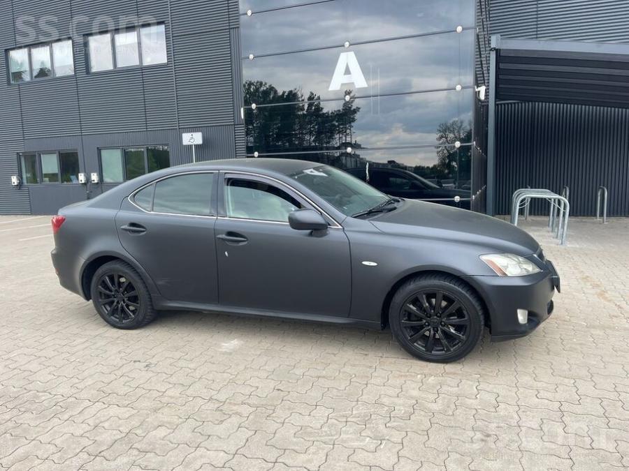 Black Lexus IS 2007 in Riga, with an engine capacity of 2.20 L and mileage of 0 thousand km for 2350 €, photo 3 on AUTOMOTO.COM.LV