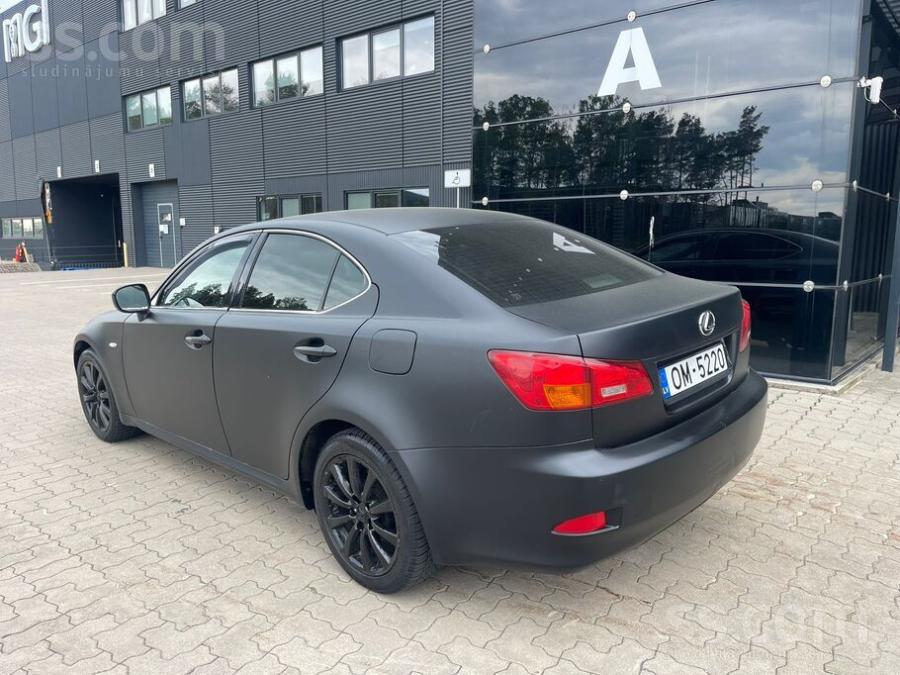 Black Lexus IS 2007 in Riga, with an engine capacity of 2.20 L and mileage of 0 thousand km for 2350 €, photo 7 on AUTOMOTO.COM.LV