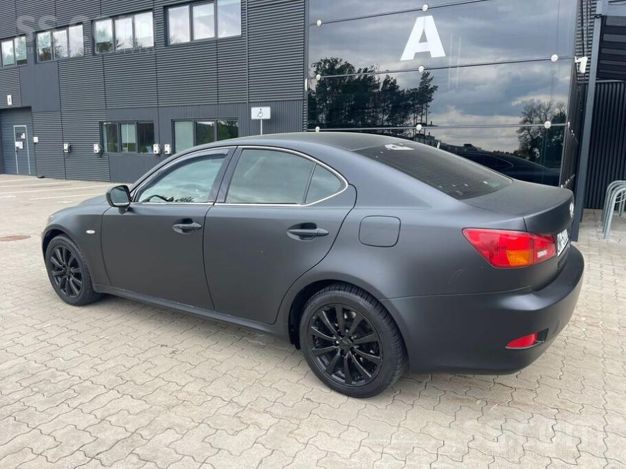 Black Lexus IS 2007 in Riga, with an engine capacity of 2.20 L and mileage of 0 thousand km for 2350 €, photo 11 on AUTOMOTO.COM.LV