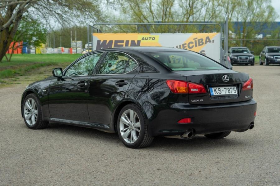 Melns Lexus IS 2007 Rīga, ar dzinēja tilpumu 2.50 L un nobraukumu 207 tūkst. km par 4200 €, foto 4 vietnē AUTOMOTO.COM.LV