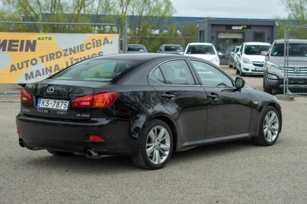 Black Lexus IS 2007 in Riga, with an engine capacity of 2.50 L and mileage of 207 thousand km for 4200 €, photo 8 on AUTOMOTO.COM.LV