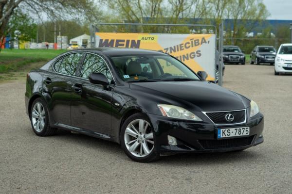 Black Lexus IS 2007 in Riga, with an engine capacity of 2.50 L and mileage of 207 thousand km for 4200 €, photo 10 on AUTOMOTO.COM.LV