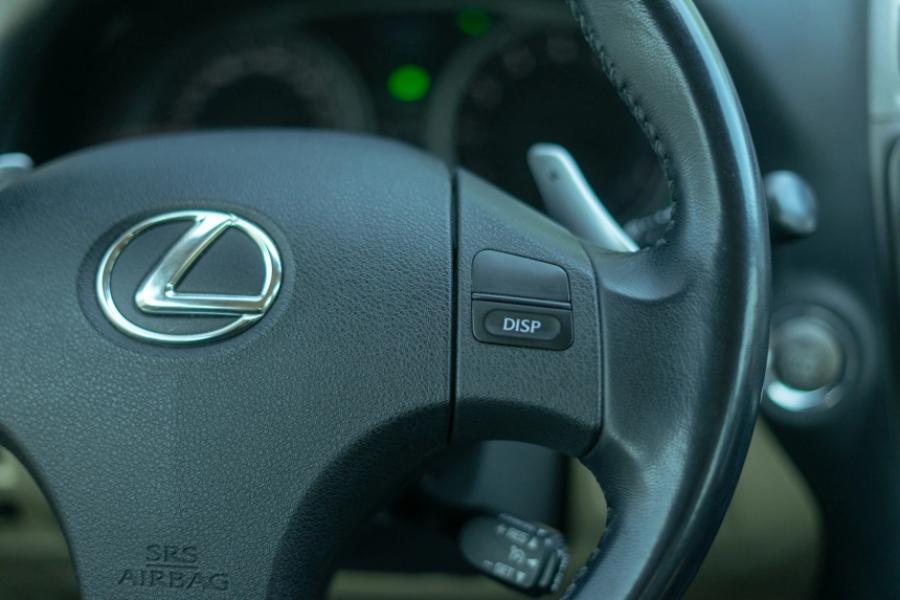 Melns Lexus IS 2007 Rīga, ar dzinēja tilpumu 2.50 L un nobraukumu 207 tūkst. km par 4200 €, foto 13 vietnē AUTOMOTO.COM.LV