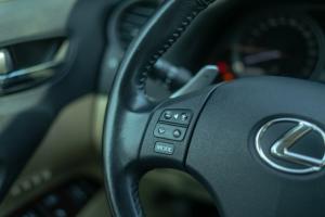 Melns Lexus IS 2007 Rīga, ar dzinēja tilpumu 2.50 L un nobraukumu 207 tūkst. km par 4200 €, foto 15 vietnē AUTOMOTO.COM.LV