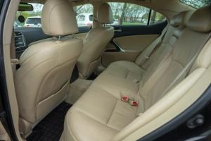 Melns Lexus IS 2007 Rīga, ar dzinēja tilpumu 2.50 L un nobraukumu 207 tūkst. km par 4200 €, foto 21 vietnē AUTOMOTO.COM.LV