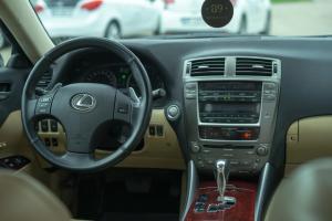 Melns Lexus IS 2007 Rīga, ar dzinēja tilpumu 2.50 L un nobraukumu 207 tūkst. km par 4200 €, foto 31 vietnē AUTOMOTO.COM.LV