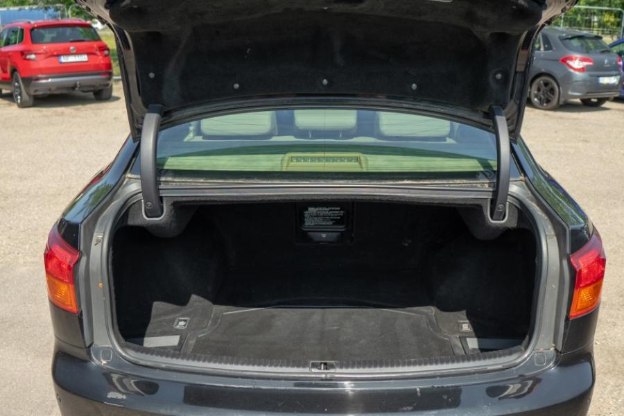 Melns Lexus IS 2007 Rīga, ar dzinēja tilpumu 2.50 L un nobraukumu 207 tūkst. km par 4200 €, foto 33 vietnē AUTOMOTO.COM.LV