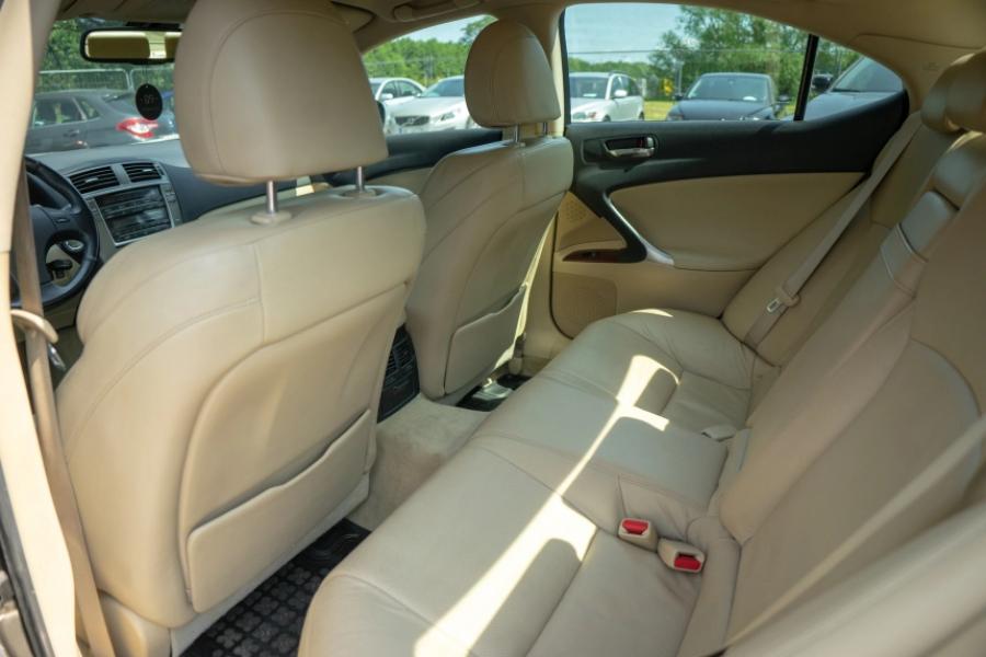 Melns Lexus IS 2007 Rīga, ar dzinēja tilpumu 2.50 L un nobraukumu 207 tūkst. km par 4200 €, foto 35 vietnē AUTOMOTO.COM.LV