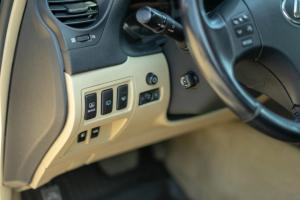 Melns Lexus IS 2007 Rīga, ar dzinēja tilpumu 2.50 L un nobraukumu 207 tūkst. km par 4200 €, foto 52 vietnē AUTOMOTO.COM.LV