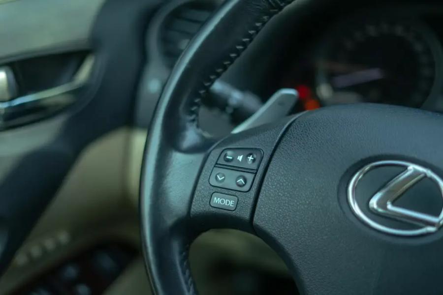 Черный Лексус ИС 2007 в Лиепая, объемом двигателя 2.50 л и пробегом 207 тыс. км за 3800 €, фото 20 на AUTOMOTO.COM.LV