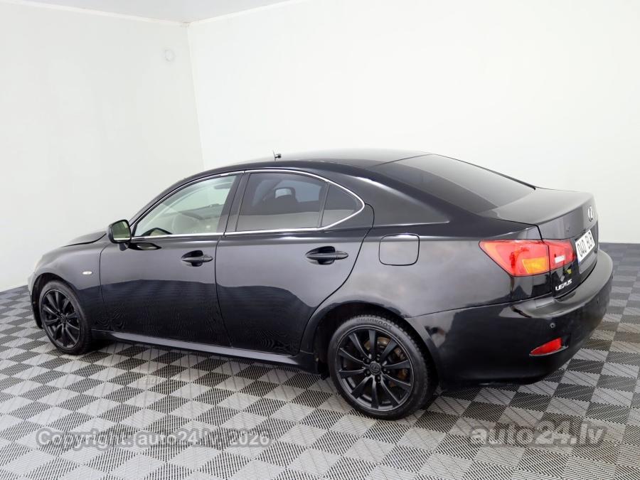 Melns Lexus IS 2007 Tallina, ar dzinēja tilpumu 2.20 L un nobraukumu 252 tūkst. km par 2499 €, foto 5 vietnē AUTOMOTO.COM.LV