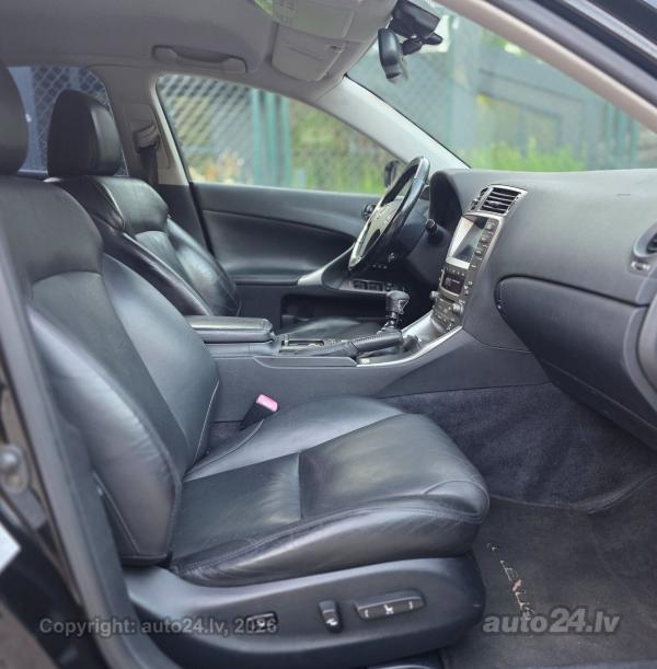 Melns Lexus IS 2007 Tallina, ar dzinēja tilpumu 2.20 L un nobraukumu 251 tūkst. km par 3599 €, foto 8 vietnē AUTOMOTO.COM.LV