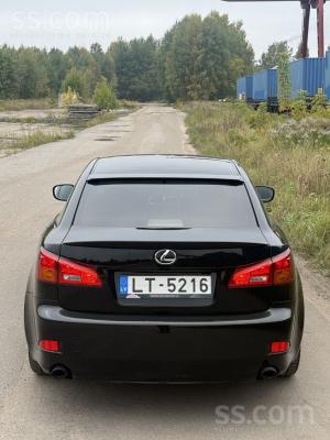 Black Lexus IS 2007 in Riga, with an engine capacity of 2.50 L and mileage of 245 thousand km for 4150 €, photo 4 on AUTOMOTO.COM.LV
