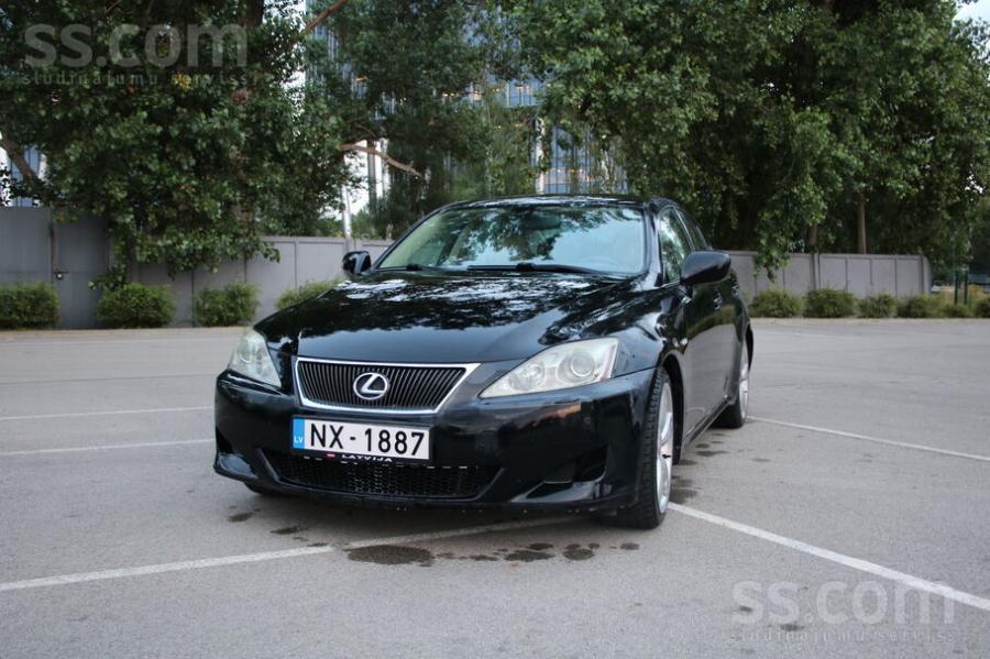Black Lexus IS 2007 in Riga, with an engine capacity of 2.50 L and mileage of 267 thousand km for 3600 €, photo 3 on AUTOMOTO.COM.LV