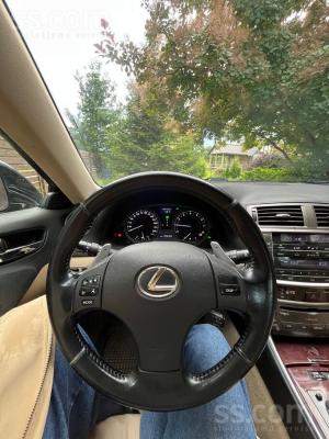 Black Lexus IS 2007 in Riga, with an engine capacity of 2.50 L and mileage of 267 thousand km for 3600 €, photo 9 on AUTOMOTO.COM.LV