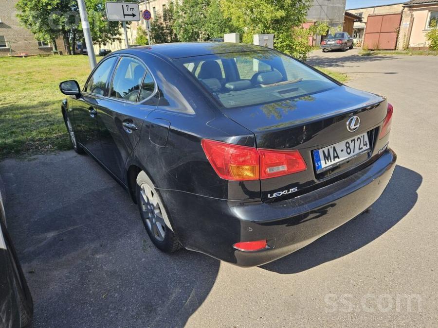 Melns Lexus IS 2008 Daugavpils, ar dzinēja tilpumu 2.20 L un nobraukumu 217 tūkst. km par 4000 €, foto 5 vietnē AUTOMOTO.COM.LV