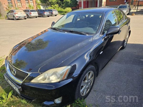 Melns Lexus IS 2008 Daugavpils, ar dzinēja tilpumu 2.20 L un nobraukumu 217 tūkst. km par 4000 €, foto 6 vietnē AUTOMOTO.COM.LV