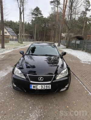 Black Lexus IS 2008 in Riga, with an engine capacity of 2.20 L and mileage of 305 thousand km for 2800 €, photo  on AUTOMOTO.COM.LV