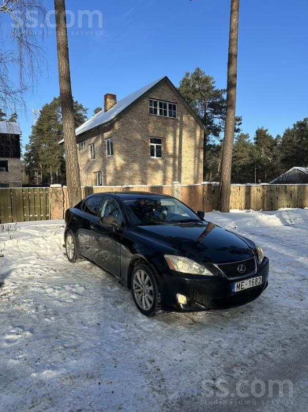 Melns Lexus IS 2008 Rīga, ar dzinēja tilpumu 2.20 L un nobraukumu 293 tūkst. km par 4000 €, foto 2 vietnē AUTOMOTO.COM.LV