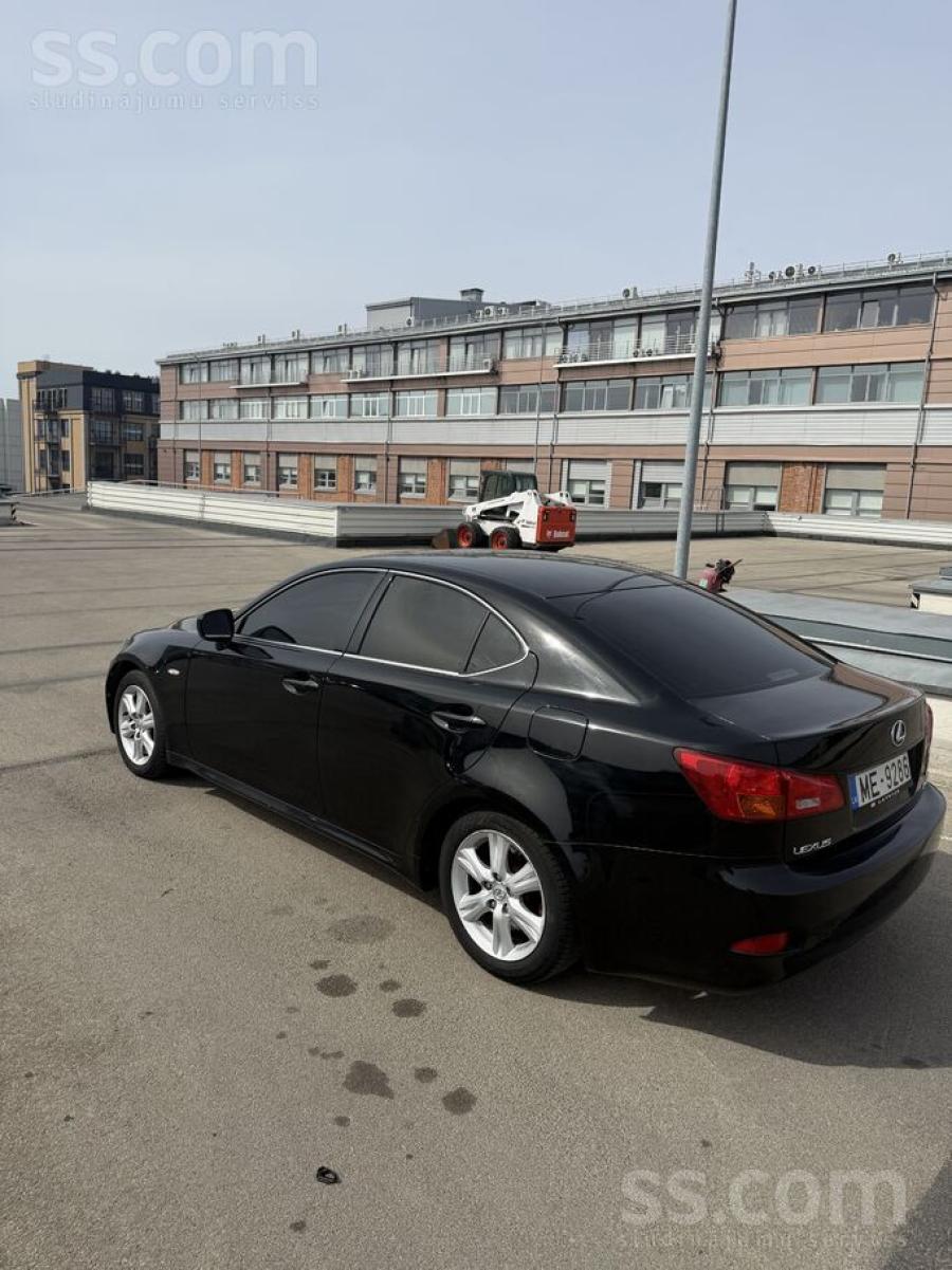 Melns Lexus IS 2008 Rīga, ar dzinēja tilpumu 2.20 L un nobraukumu 310 tūkst. km par 2650 €, foto 5 vietnē AUTOMOTO.COM.LV