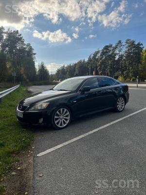 Black Lexus IS 2008 in Riga, with an engine capacity of 2.50 L and mileage of 266 thousand km for 5500 €, photo 5 on AUTOMOTO.COM.LV
