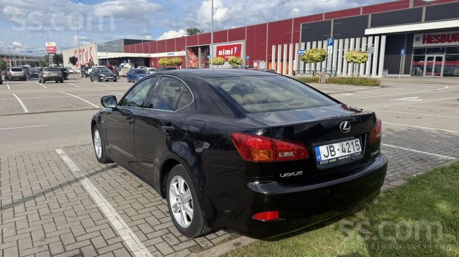 Black Lexus IS 2008 in Riga, with an engine capacity of 2.20 L and mileage of 312 thousand km for 3500 €, photo 1 on AUTOMOTO.COM.LV