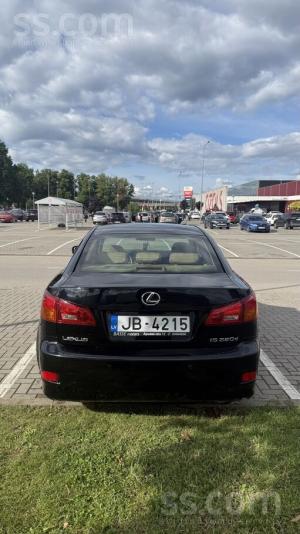 Black Lexus IS 2008 in Riga, with an engine capacity of 2.20 L and mileage of 312 thousand km for 3500 €, photo 3 on AUTOMOTO.COM.LV