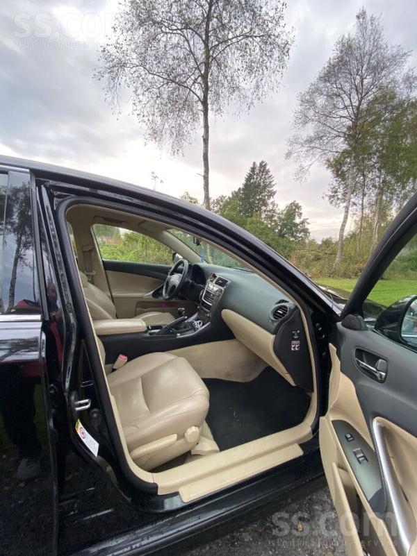 Melns Lexus IS 2008 Rīga, ar dzinēja tilpumu 2.20 L un nobraukumu 312 tūkst. km par 3500 €, foto 6 vietnē AUTOMOTO.COM.LV