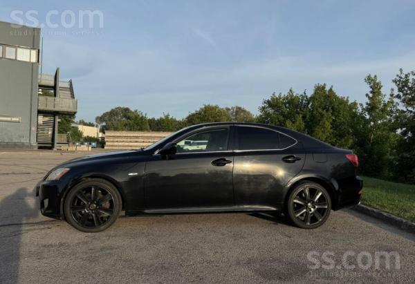 Melns Lexus IS 2008 Rīga, ar dzinēja tilpumu 2.50 L un nobraukumu 226 tūkst. km par 3000 €, foto 2 vietnē AUTOMOTO.COM.LV
