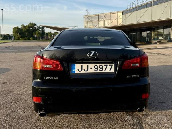 Melns Lexus IS 2008 Rīga, ar dzinēja tilpumu 2.50 L un nobraukumu 226 tūkst. km par 3000 €, foto 4 vietnē AUTOMOTO.COM.LV