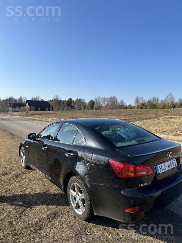 Black Lexus IS 2009 in Rezekne, with an engine capacity of 2.20 L and mileage of 90 thousand km for 4500 €, photo 3 on AUTOMOTO.COM.LV