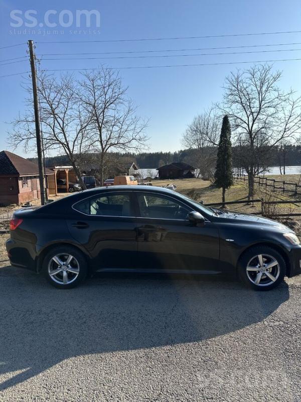 Black Lexus IS 2009 in Rezekne, with an engine capacity of 2.20 L and mileage of 90 thousand km for 4500 €, photo 7 on AUTOMOTO.COM.LV