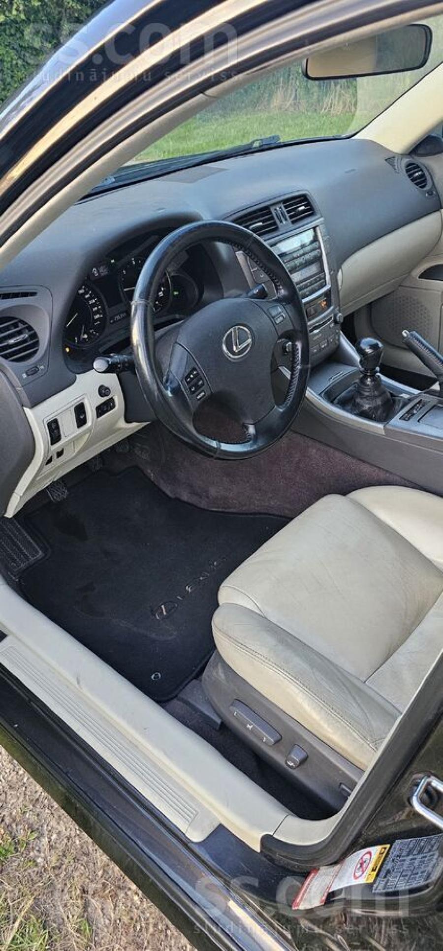 Melns Lexus IS 2009 Rīga, ar dzinēja tilpumu 2.20 L un nobraukumu 295 tūkst. km par 4000 €, foto 8 vietnē AUTOMOTO.COM.LV